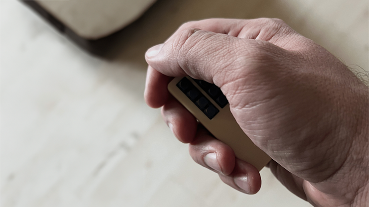 Atom 2 Smart Remote by Electricks | Fantasma Magic